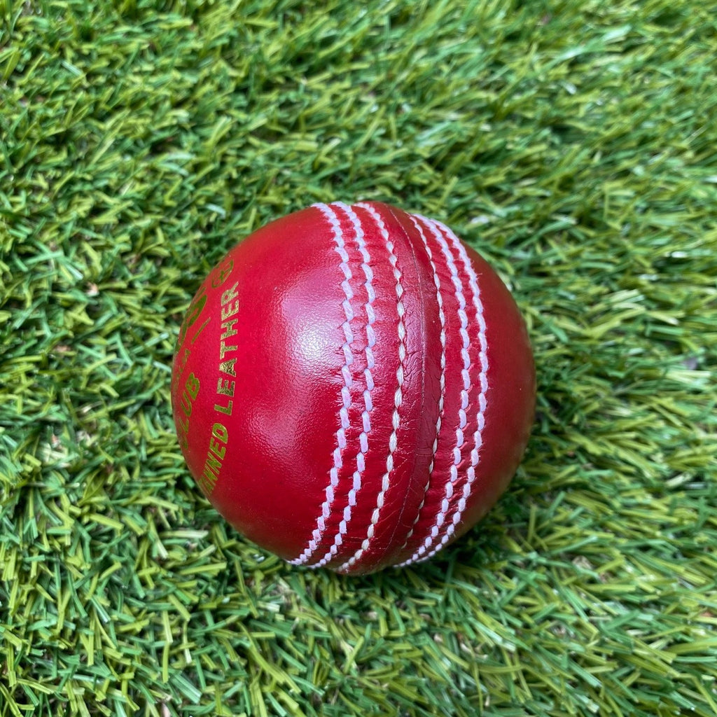 Focus SELECT Series 142g Ball - 2pc Red - Australian Seam – Focus Cricket